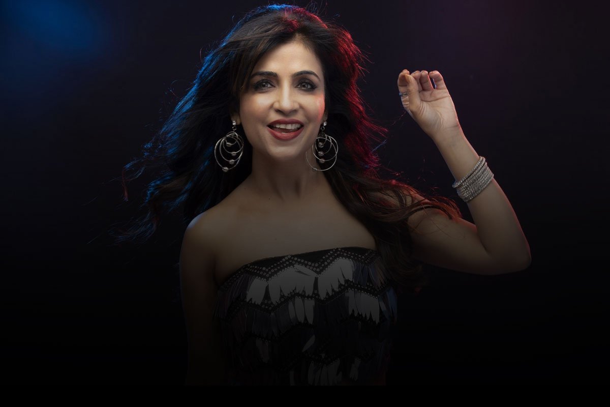 Shibani Kashyap - Versatile Bollywood Singer | Live Performances